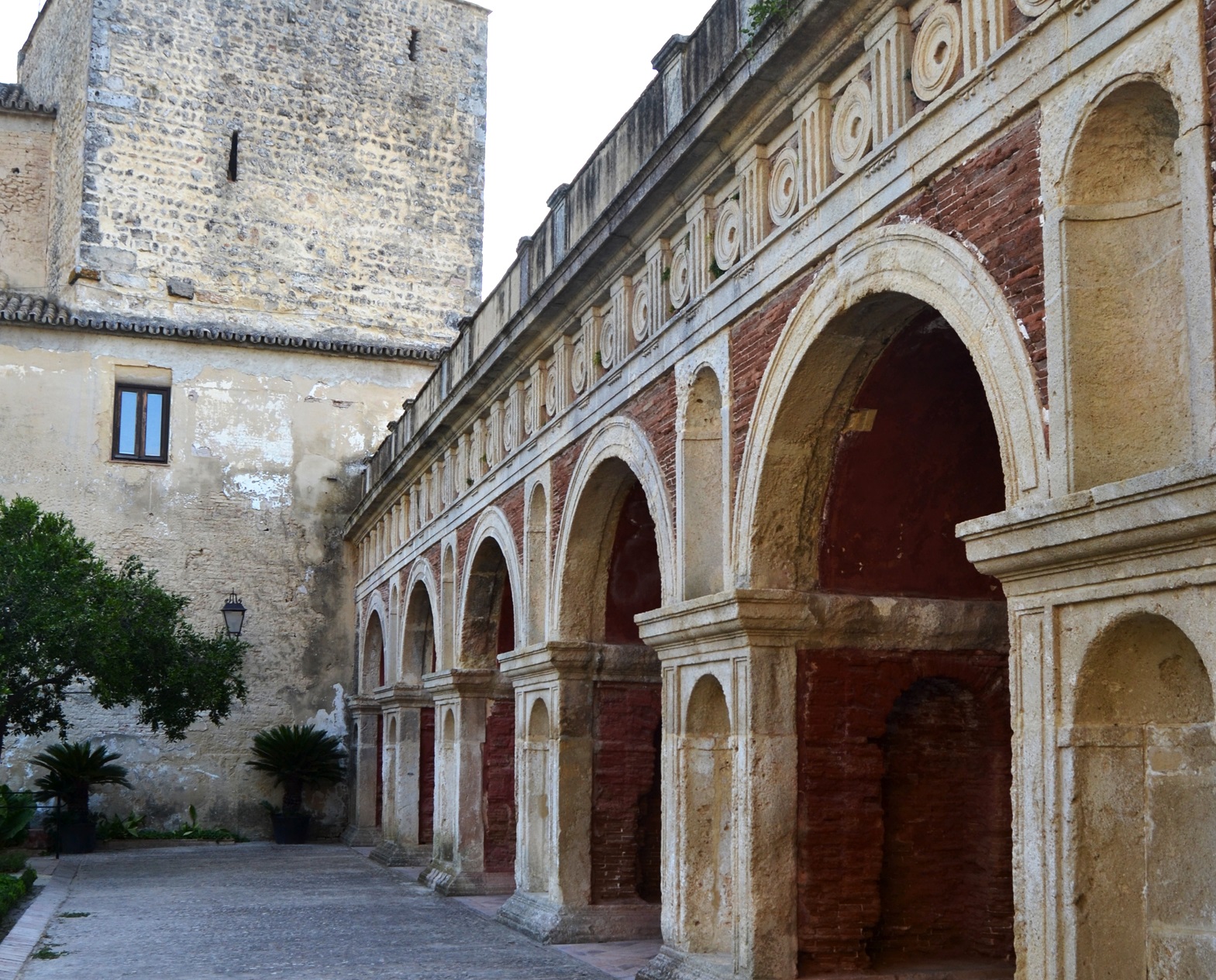 Restauración de la logia renacentista del Palacio de los Ribera ...